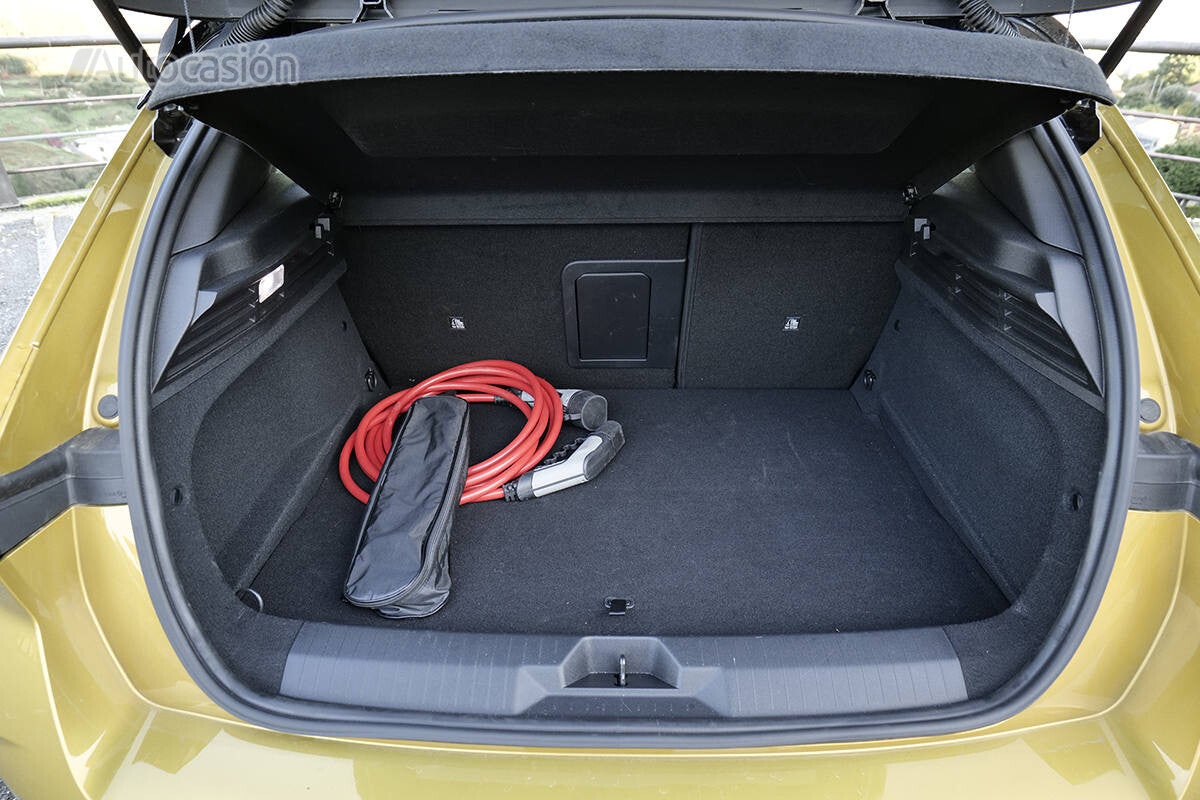 VÍDEO| Prueba del Opel Astra PHEV 2022: ¿mejor que el diésel? | Autocasión