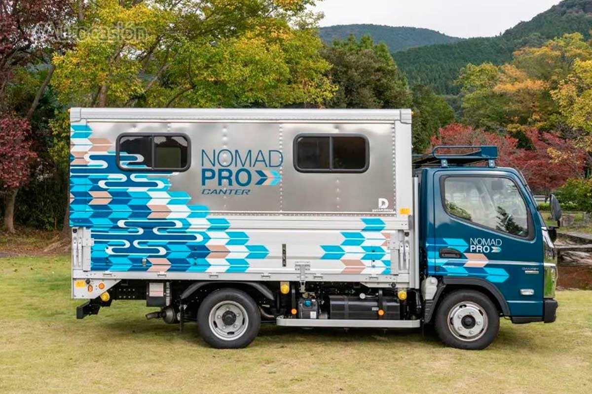 Fuso NomadPro Canter, con la oficina a cuestas | Autocasión