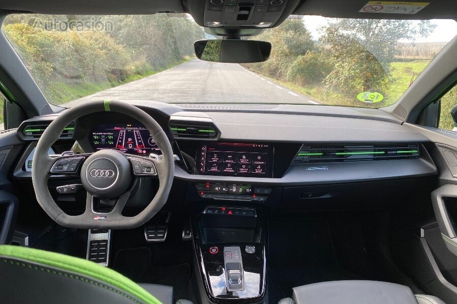 VÍDEO| Prueba del nuevo Audi RS3: especie en extinción | Autocasión