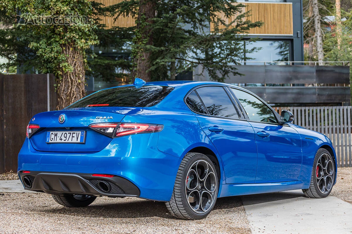 Estrenamos el renovado Alfa Romeo Giulia MY 2023, así ha cambiado ...