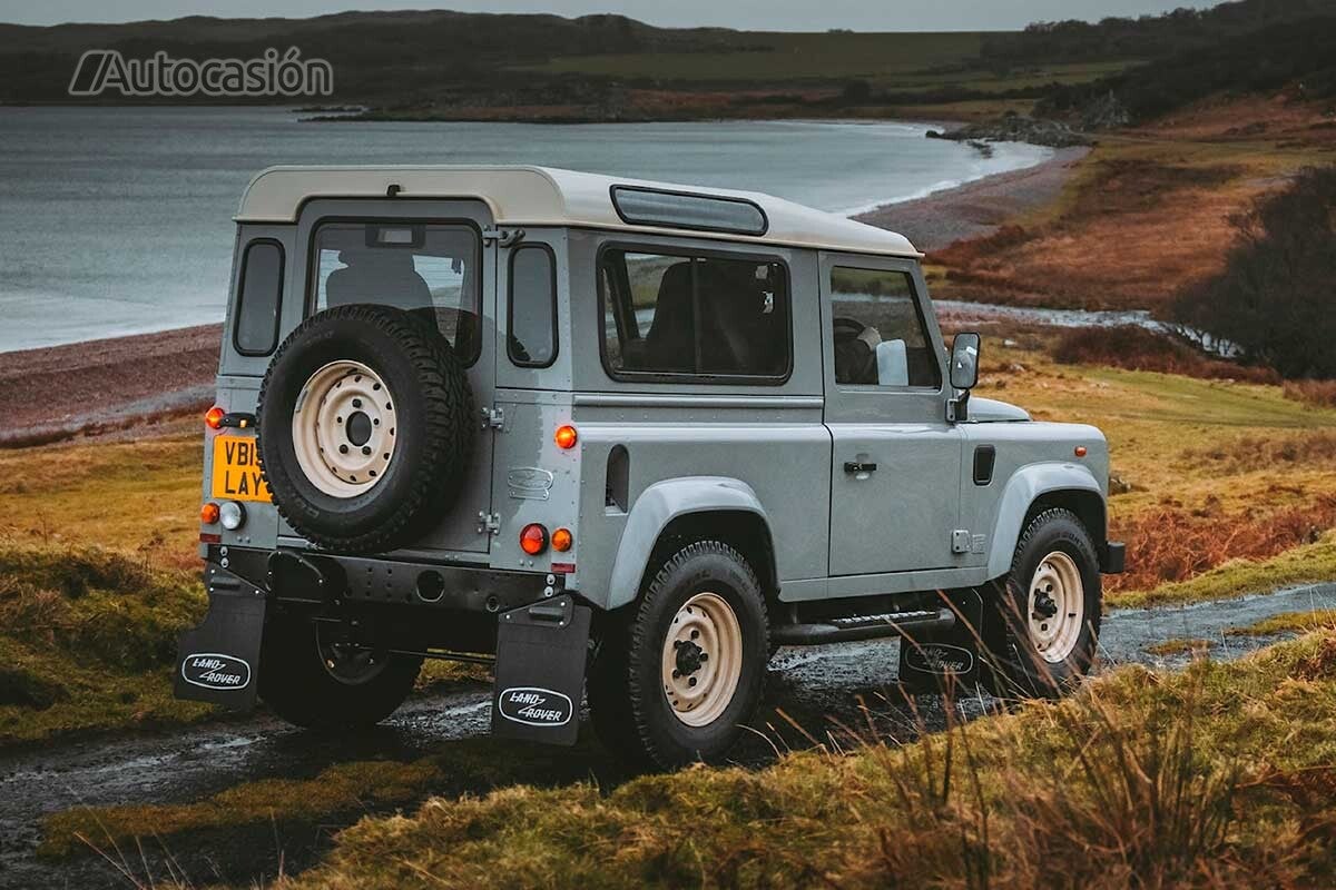 Land Rover resucita el Defender clásico con la edición limitada Works ...