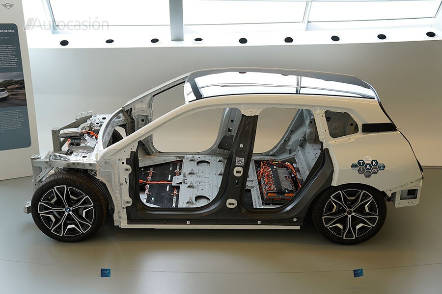 Mobility City: el museo de coches en un puente que no te puedes perder ...