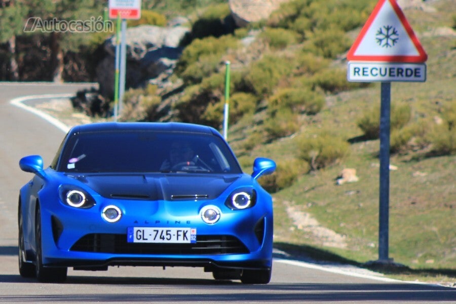 VÍDEO | Prueba del Alpine A110 R: el rey de reyes | Autocasión
