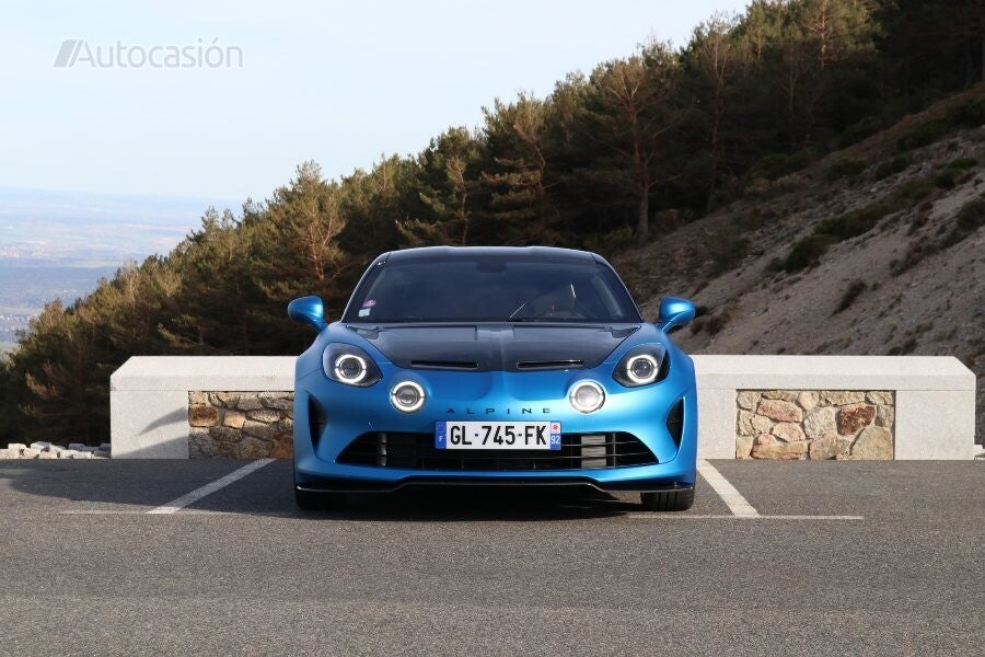 VÍDEO | Prueba del Alpine A110 R: el rey de reyes | Autocasión