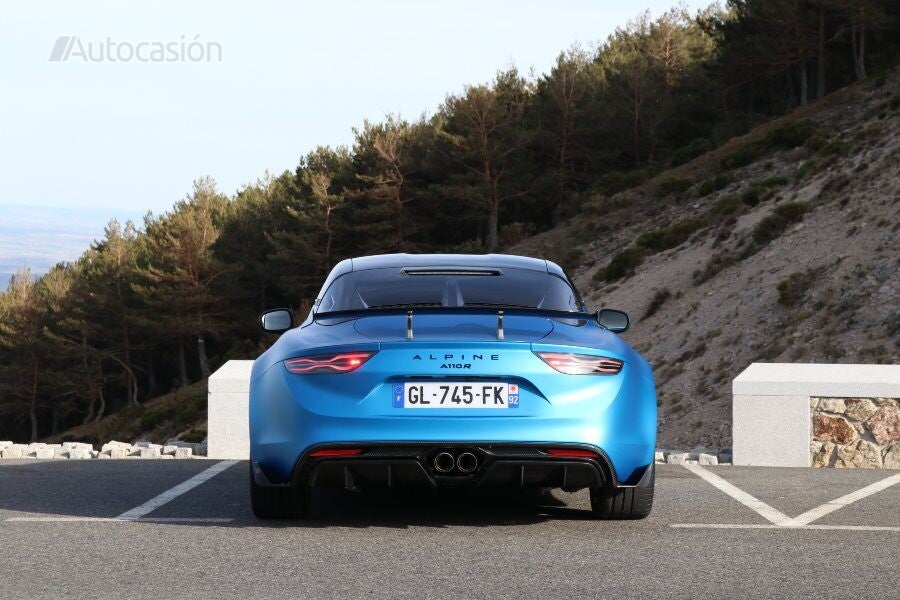 VÍDEO | Prueba del Alpine A110 R: el rey de reyes | Autocasión