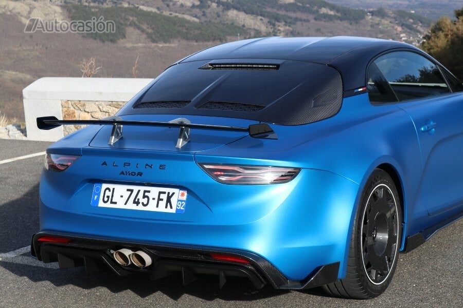 VÍDEO | Prueba del Alpine A110 R: el rey de reyes | Autocasión