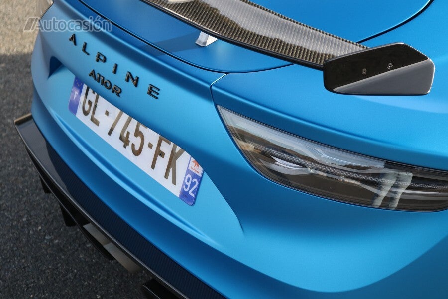 VÍDEO | Prueba del Alpine A110 R: el rey de reyes | Autocasión