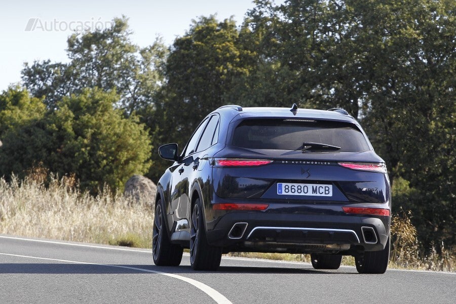 VÍDEO| Prueba del DS 7 E-TENSE 360 CV 4x4: alta costura | Autocasión