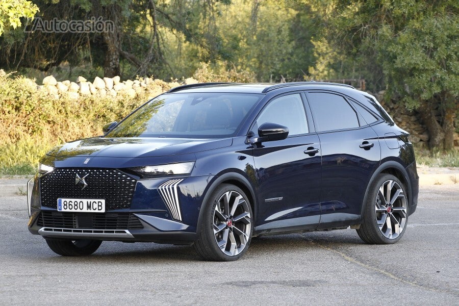 VÍDEO| Prueba del DS 7 E-TENSE 360 CV 4x4: alta costura | Autocasión