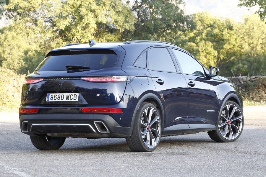 VÍDEO| Prueba del DS 7 E-TENSE 360 CV 4x4: alta costura | Autocasión