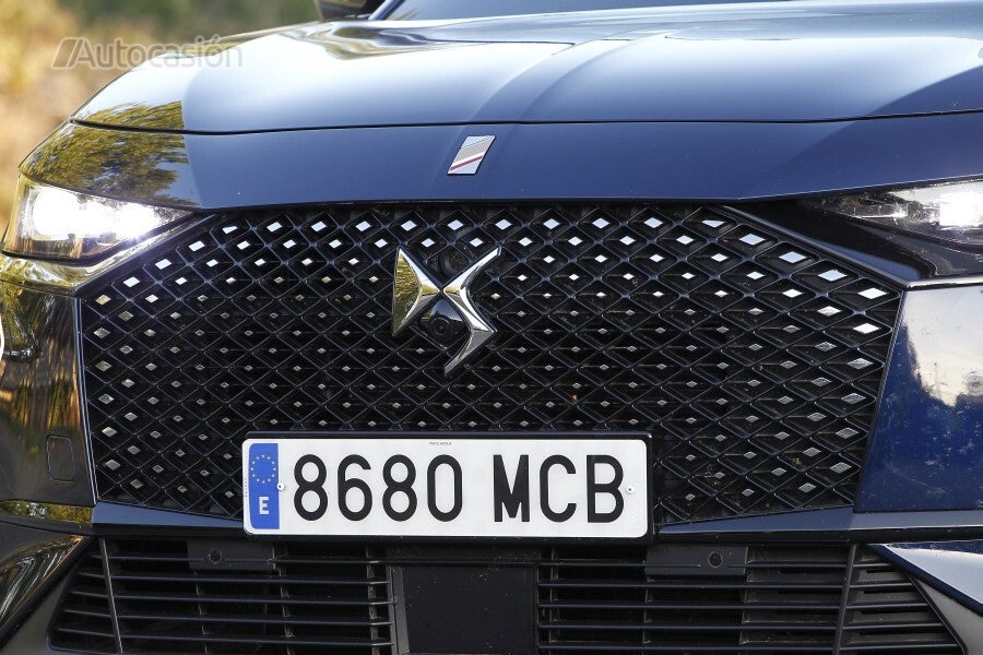 VÍDEO| Prueba del DS 7 E-TENSE 360 CV 4x4: alta costura | Autocasión