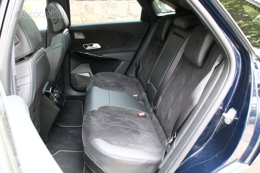 VÍDEO| Prueba del DS 7 E-TENSE 360 CV 4x4: alta costura | Autocasión