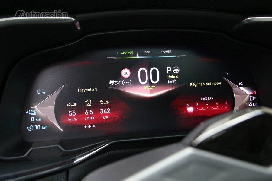 VÍDEO| Prueba del DS 7 E-TENSE 360 CV 4x4: alta costura | Autocasión