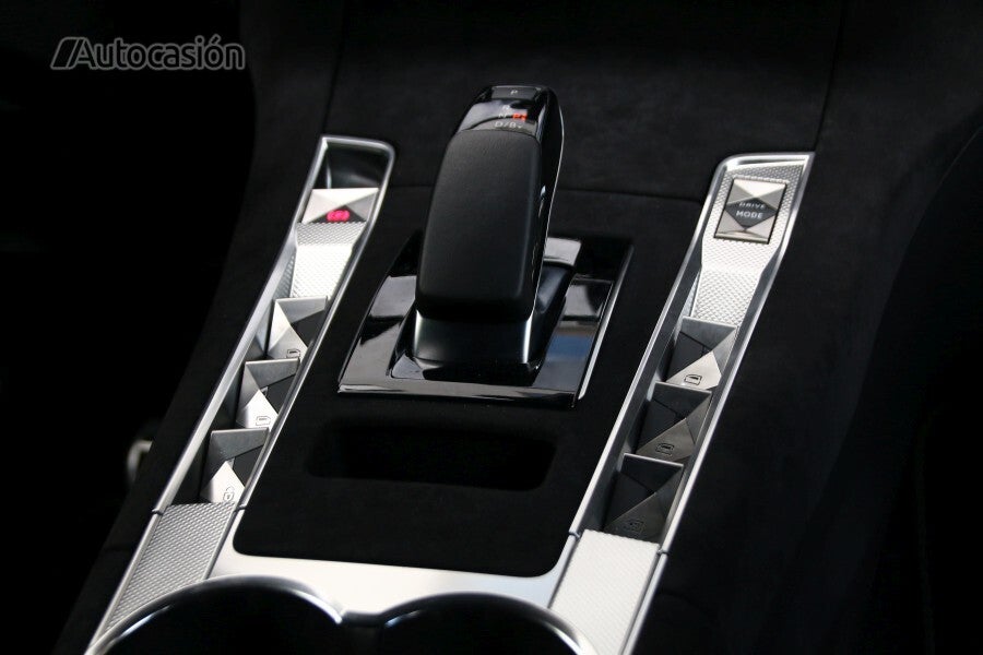 VÍDEO| Prueba del DS 7 E-TENSE 360 CV 4x4: alta costura | Autocasión