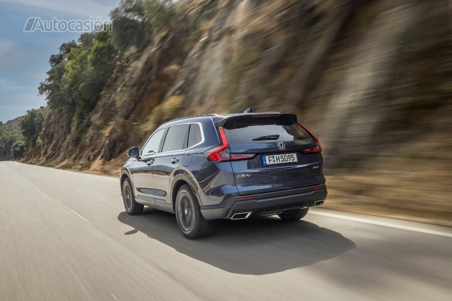 Primera prueba del Honda CR-V 2024: llega el primer PHEV de Honda a Europa | Autocasión