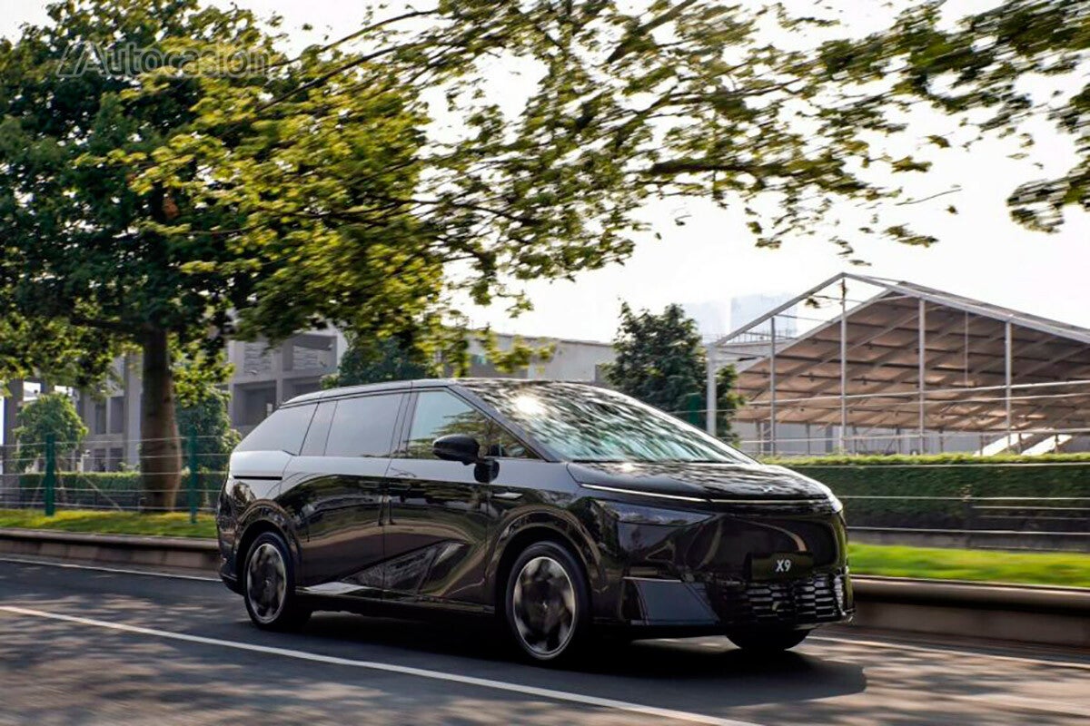 Xpeng X9, el monovolumen vanguardista chino que declara 700 km de autonomía | Autocasión