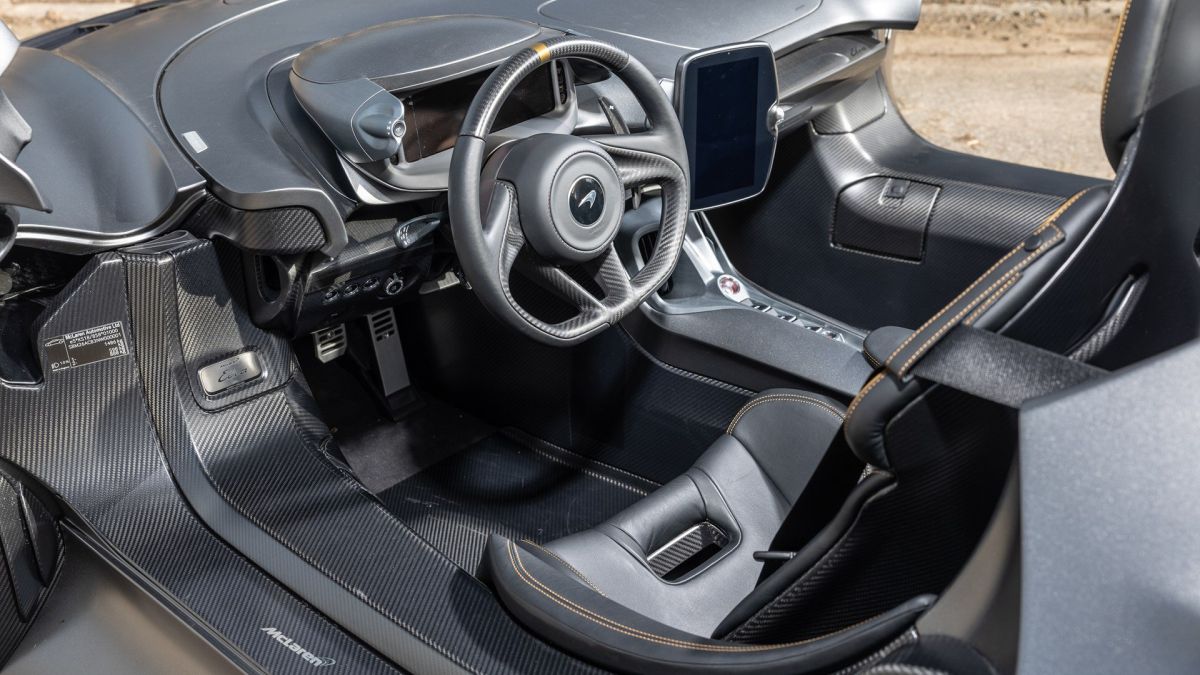 Se subasta, a precio de “ganga”, el coche que ya vendió Fernando Alonso ...