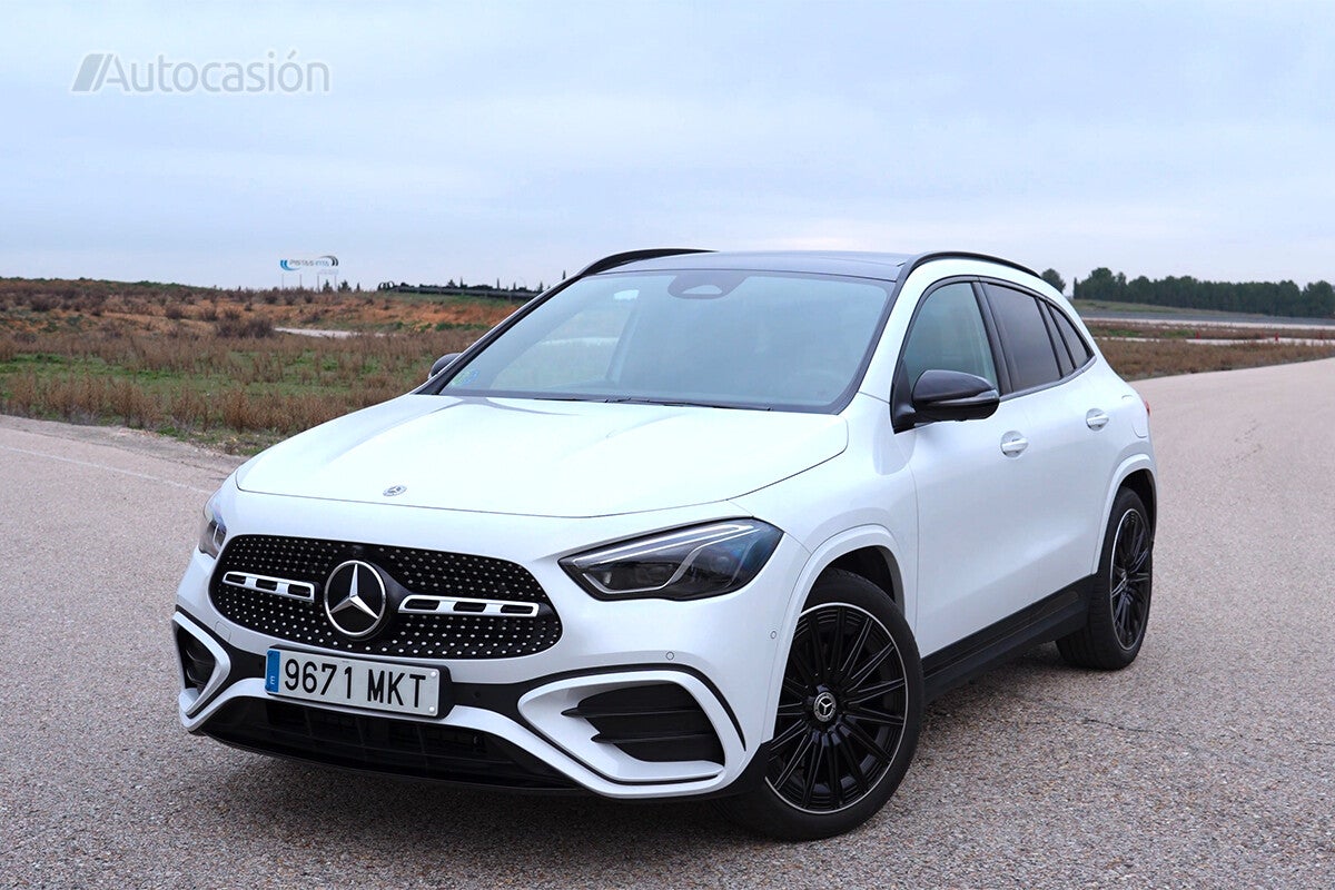 VÍDEO| Comparativa Mercedes Benz GLA 200 vs GLA 200 d | Autocasión