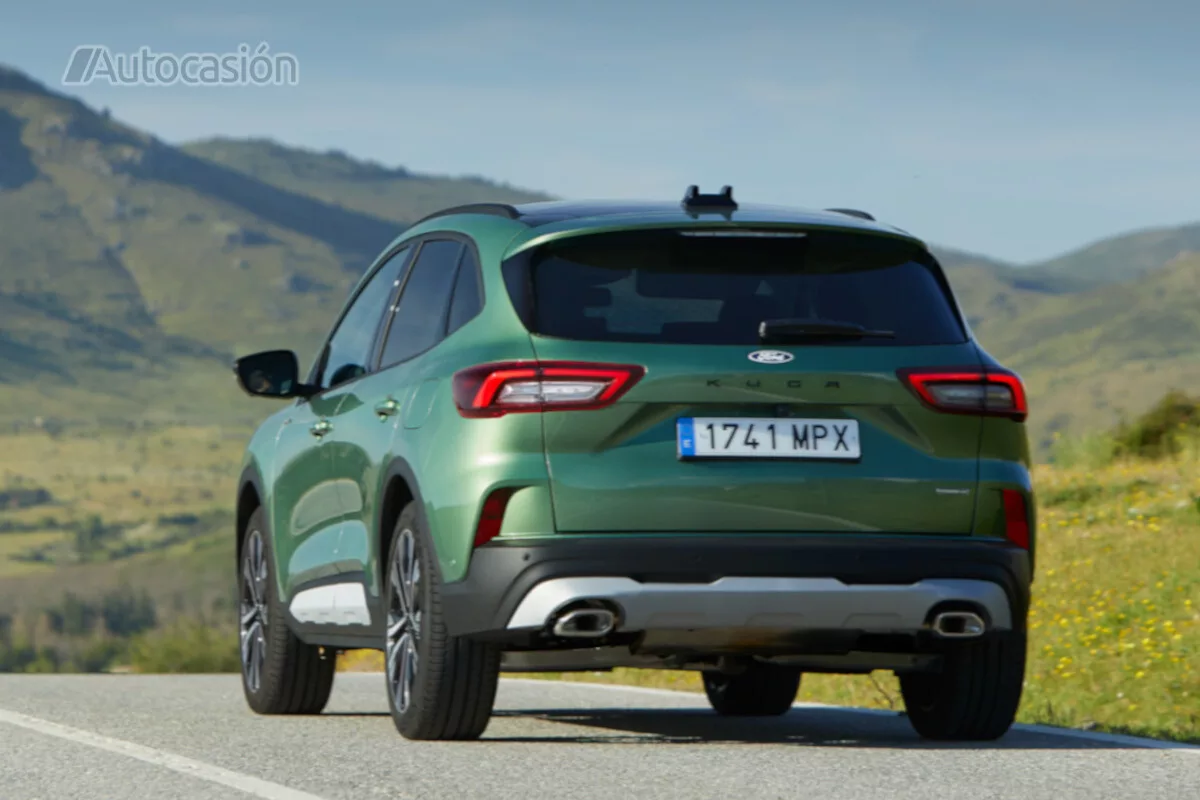 Comparativa de SUV PHEV: Tiguan, Ford Kuga y Opel Grandland